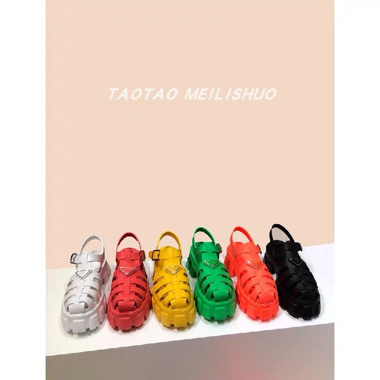 Very steady! New color ~ ~ triangle buckle sandals thick bottom ...